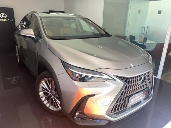 RX 500h quer marcar nova fase da Lexus no Brasil