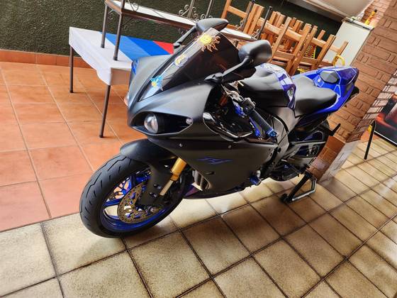 Yamaha R15: as primeiras impressões na pista | Webmotors