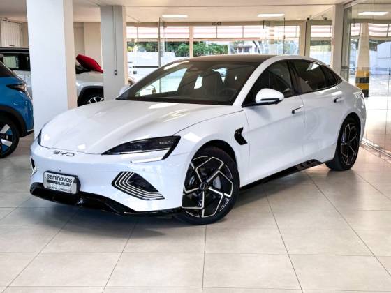 Hatch com porte de sedã médio: BYD Seal X tem imagens reveladas na China