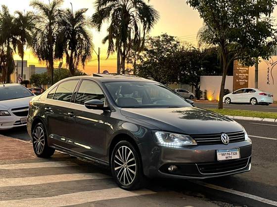 Preços Usados Volkswagen Jetta 2 0 Tsi Highline 200cv Gasolina 4p ...