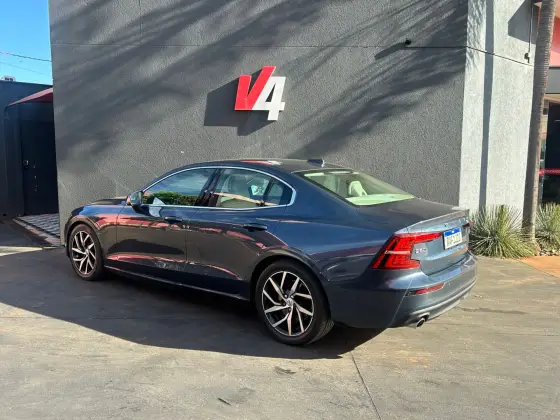 Volvo S60: Carros usados, seminovos e novos