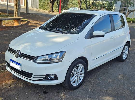 Volkswagen Fox do ano 2016 1.6 msi highline 16v flex 4p manual: Carros ...