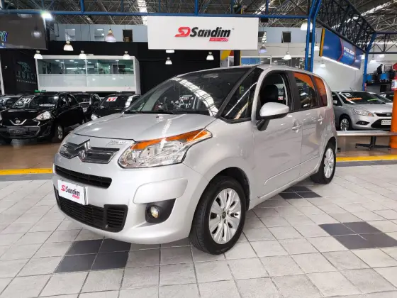 Citro%c3%abn C8: Carros usados, seminovos e novos