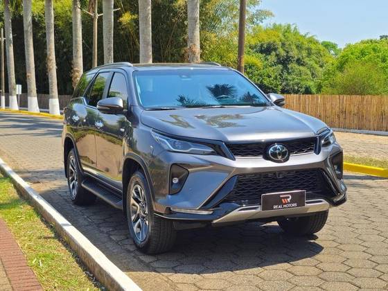 Toyota Hilux-sw4 a partir de 2025: Carros usados, seminovos e novos