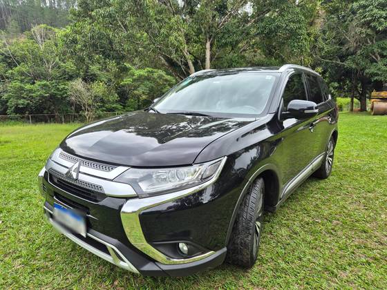 Mitsubishi Outlander: Carros usados e seminovos em ponte-nova/MG