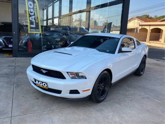 Comprar Carro Ford Mustang 3.7 v6 gasolina manual Usado, Seminovo ou ...